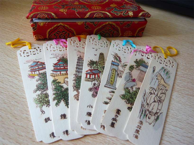 Wordless Wednesday – Beautiful Bookmarks – BooksPlease